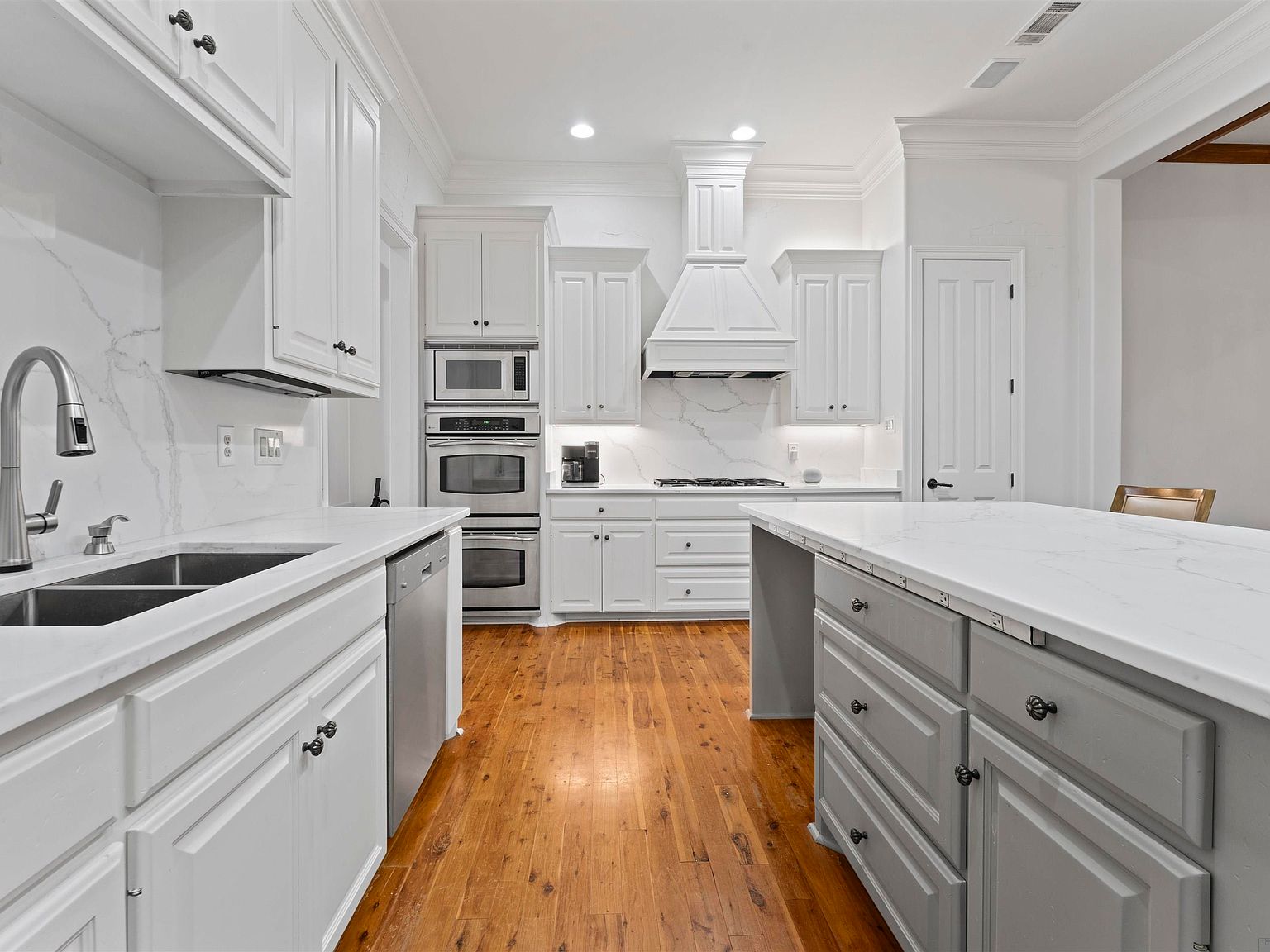 2548 Bocage Lake Dr, Baton Rouge, LA 70809 | Zillow