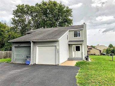 7467 Coachlight Ln Liverpool NY | Zillow