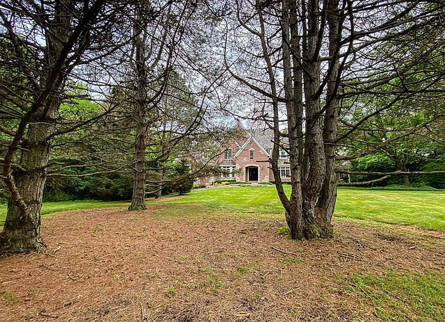 7517 Bull Valley Rd, Bull Valley, IL 60050 | Zillow