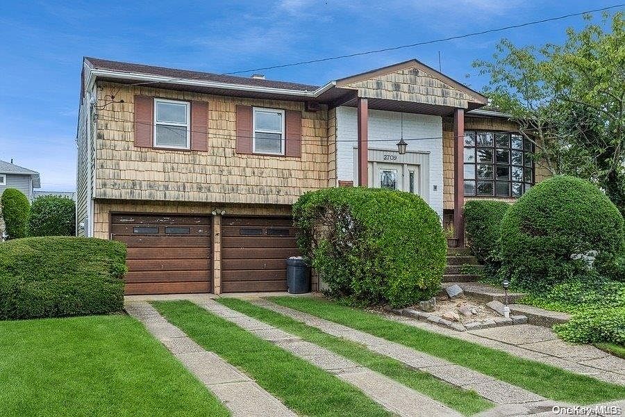 2709 Clubhouse Road, Merrick, NY 11566 | Zillow