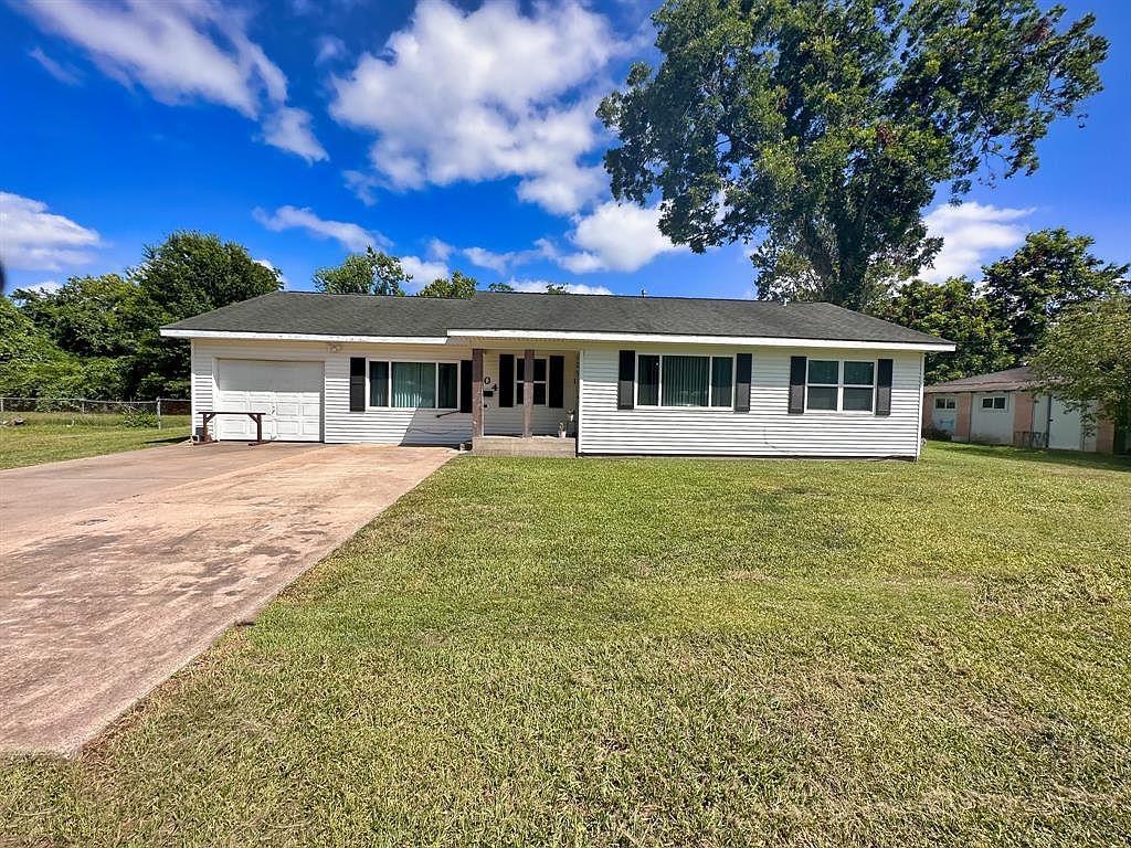804 E 6th St, Sweeny, TX 77480 | MLS #46980787 | Zillow