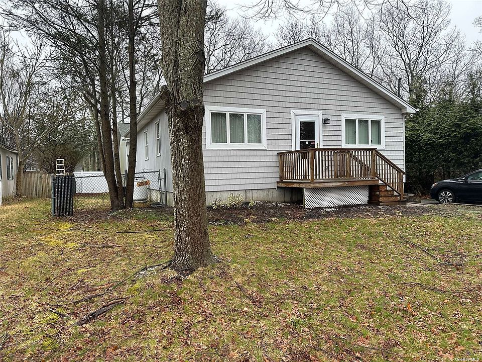 77 Panamoka Trail, Ridge, NY 11961 | Zillow