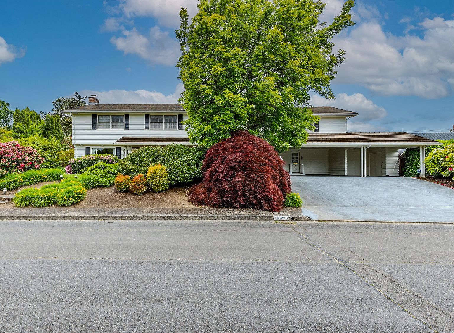 2015 Oakmont Way, Eugene, OR 97401 | Zillow