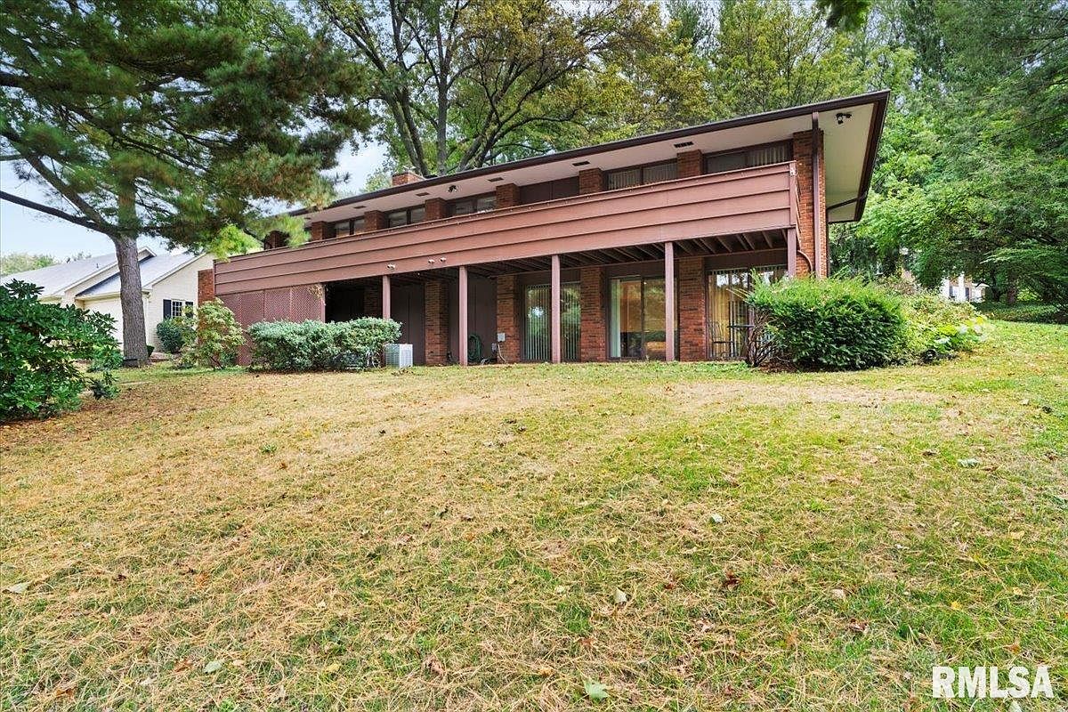 1906 Illini Rd, Leland Grove, IL 62704 | Zillow