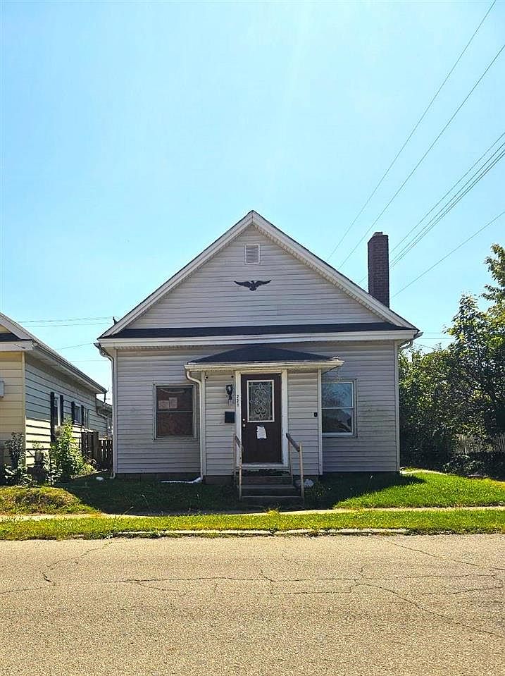 221 W Franklin St, Hartford City, IN 47348 | MLS #10046423 | Zillow