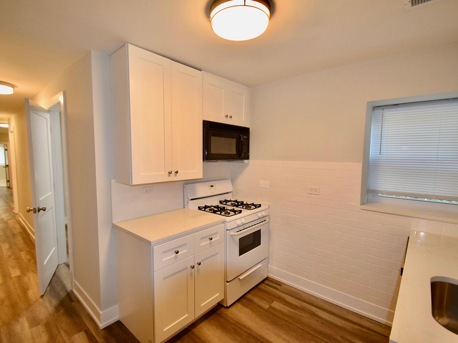 6438 N Wayne Ave #B, Chicago, IL 60626 | Zillow