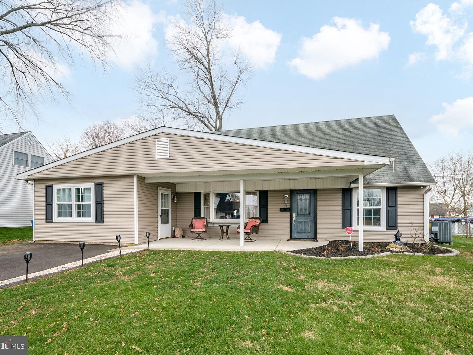 11 Quartz Rd, Levittown, PA 19057 | Zillow