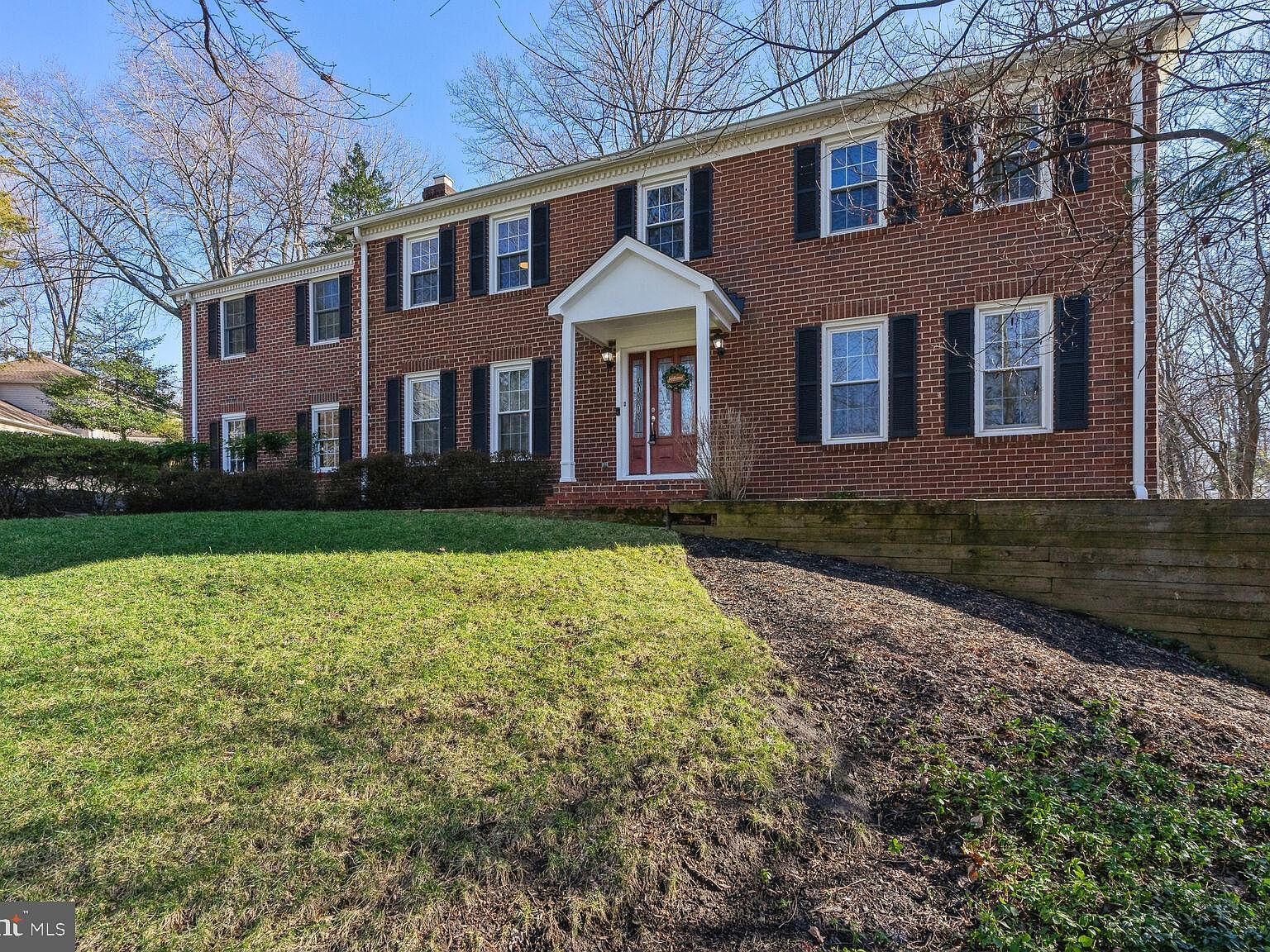 11007 Langton Arms Ct, Oakton, VA 22124 | Zillow
