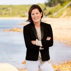 Debbie Brenneman - Real Estate Agent in East Hampton, NY 11937 | Out East