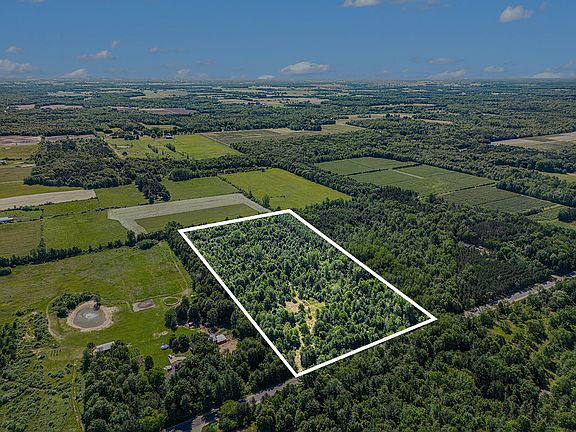 6804 Maple Island Rd, Nunica, MI 49448 | MLS #24029609 | Zillow