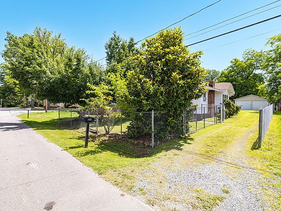 616 Willard St, Greensboro, NC 27405 | Zillow