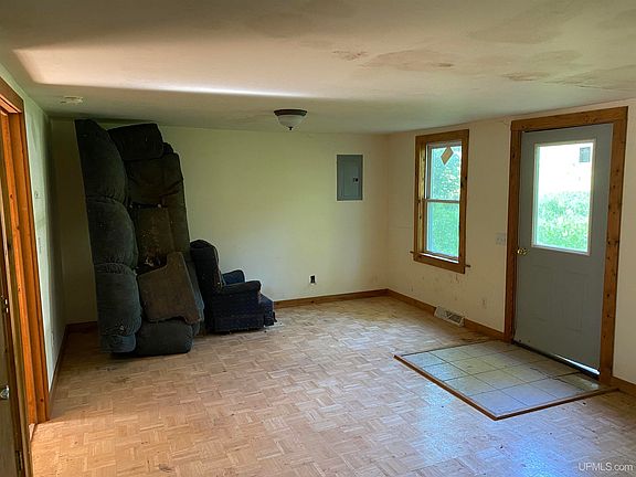 31258 Tapiola Rd, Pelkie, MI 49958 | Zillow