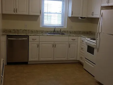 33 Elliott St Beverly MA | Zillow