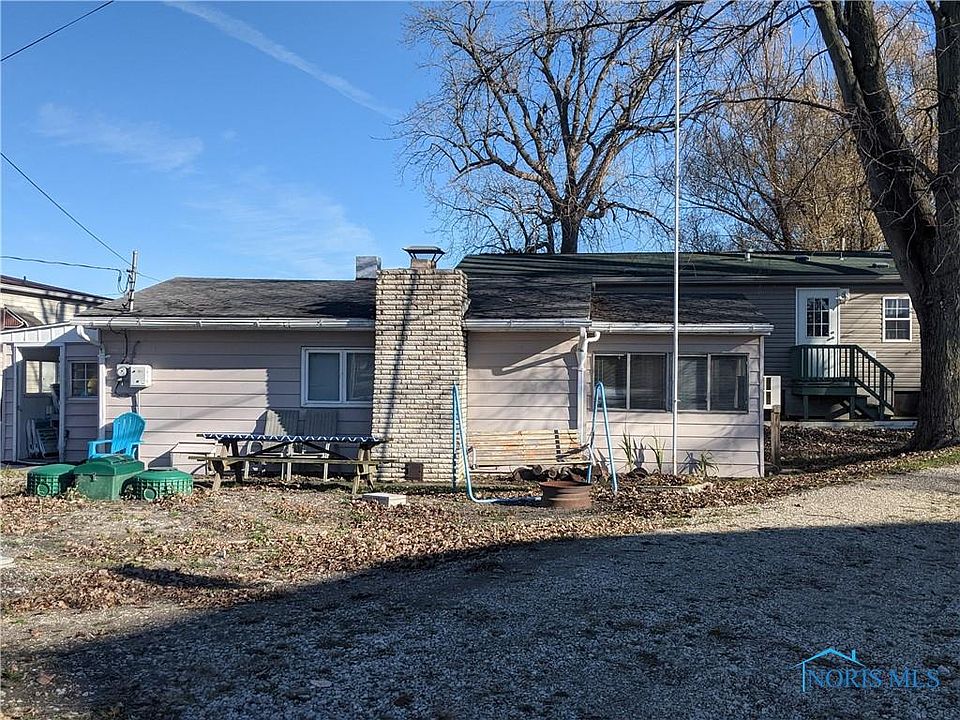 10119 W Locust Point Rd, Oak Harbor, OH 43449 | Zillow