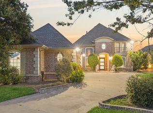 8945 Waterchase Cir, Fort Worth, TX 76120 | MLS #20986437 | Zillow