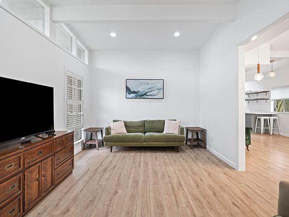 7210 Mobud Dr, Houston, TX 77074 | Zillow