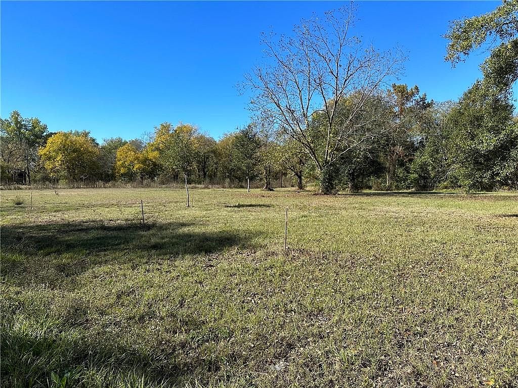 1373 Spring Bayou Rd #1, Marksville, LA 71351 | MLS #2423388 | Zillow