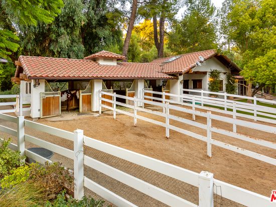 5839 Jed Smith Rd, Hidden Hills, CA 91302 | Zillow