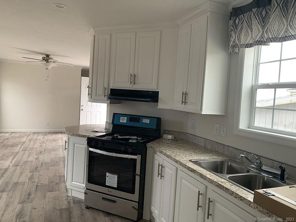 435 High St Mystic, CT, 06355 - Apartments for Rent | Zillow
