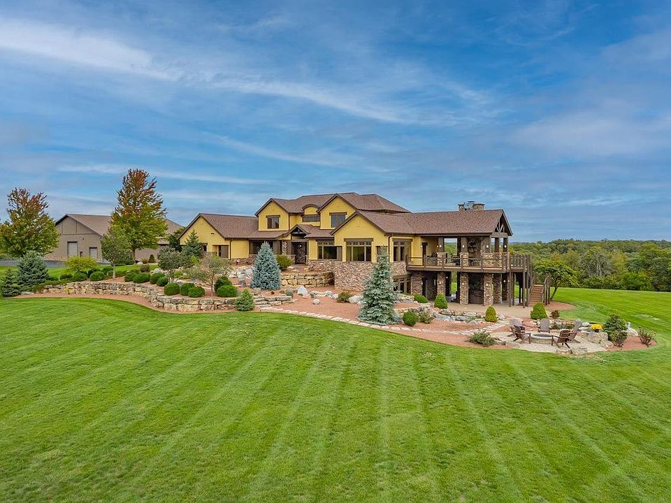 S10970 Butternut Road, Spring Green, WI 53588 | MLS #1965697 | Zillow