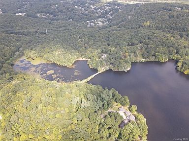 12 Pierson Lakes Rd, Sloatsburg, NY 10974 | Zillow