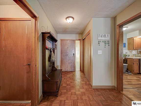 530 Capitol Beach Blvd, Lincoln, NE 68528 | Zillow