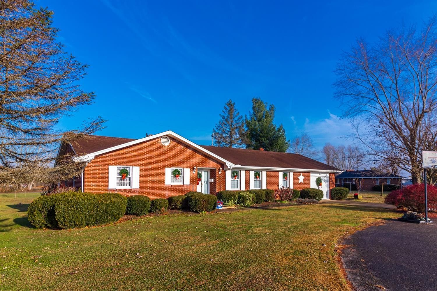 233 High St, Peebles, OH 45660 | Zillow