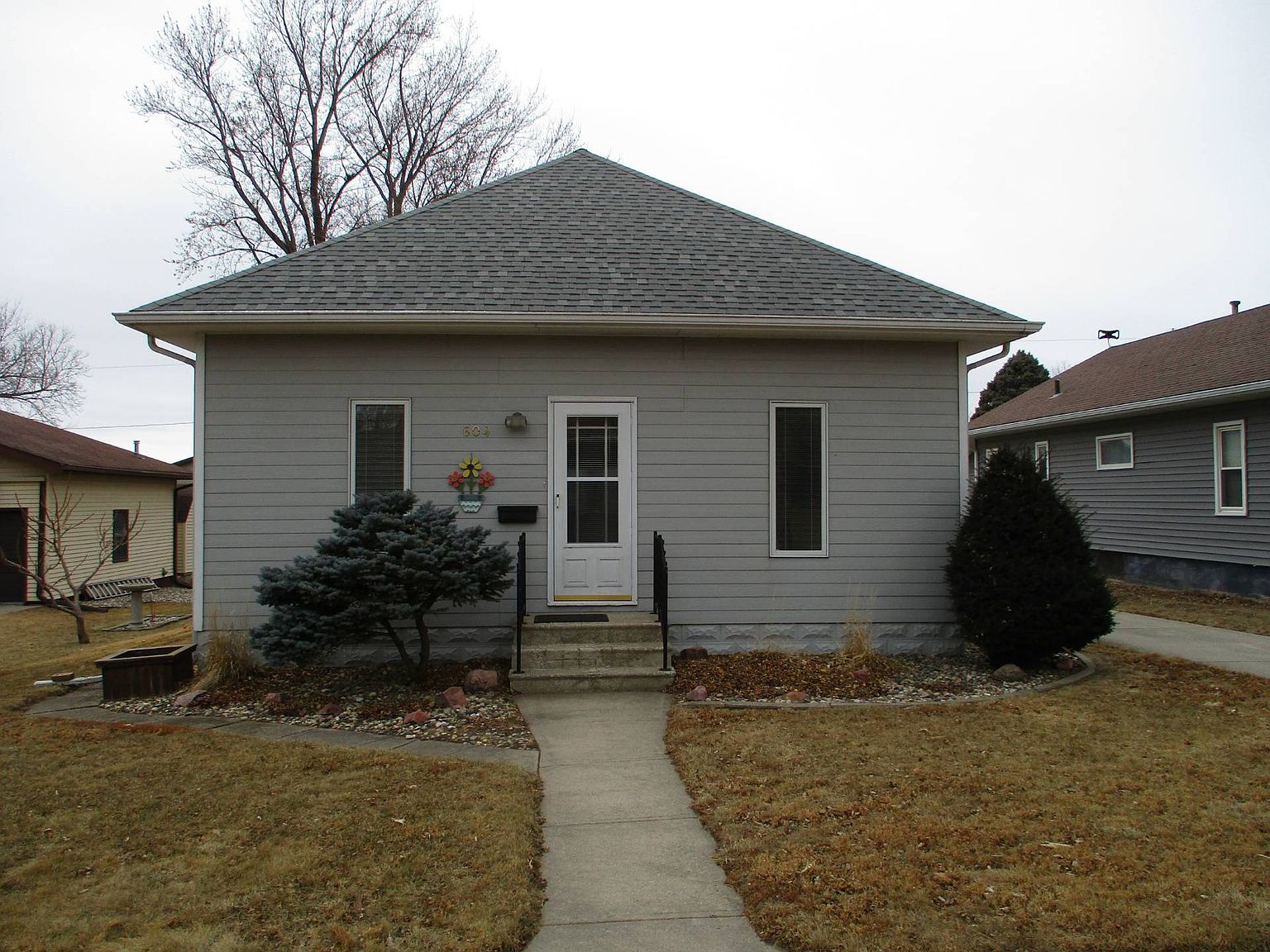 604 Elm St, Ireton, IA 51027 | Zillow