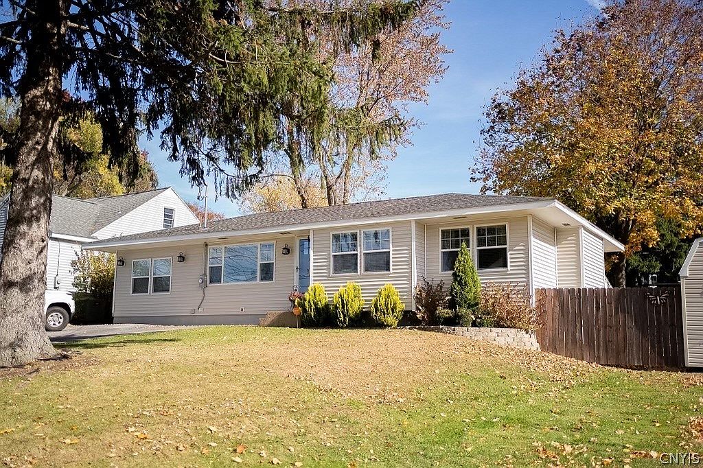 2841 Oneida St, Utica, NY 13501 | Zillow