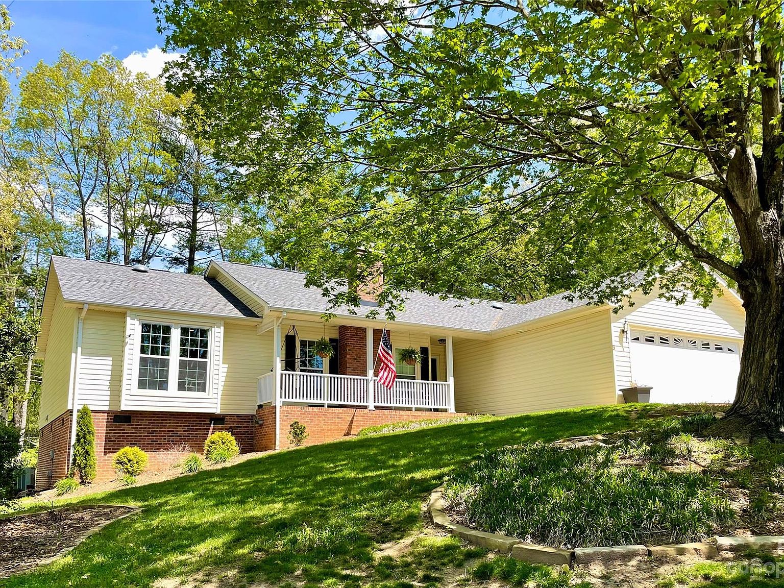 3 Fox Lair Ct #17, Asheville, NC 28805 | Zillow