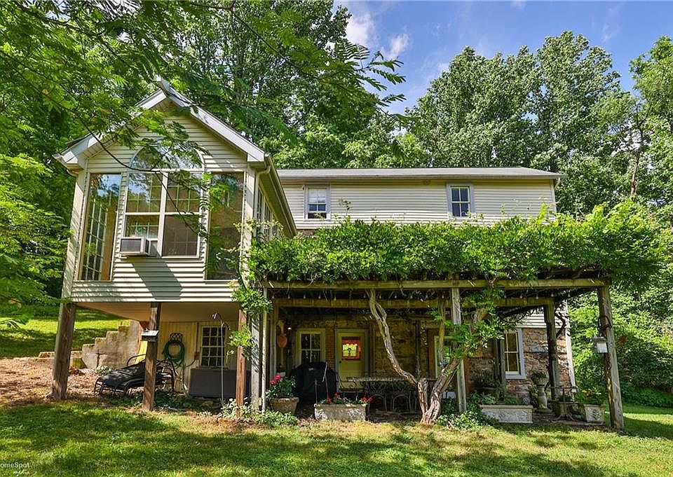 4646 Loral Ln N, Orefield, PA 18069 | Zillow