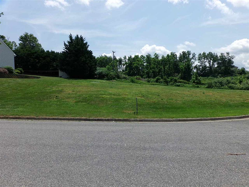 1645 Summit Dr, Waynesboro, VA 22980 | Zillow