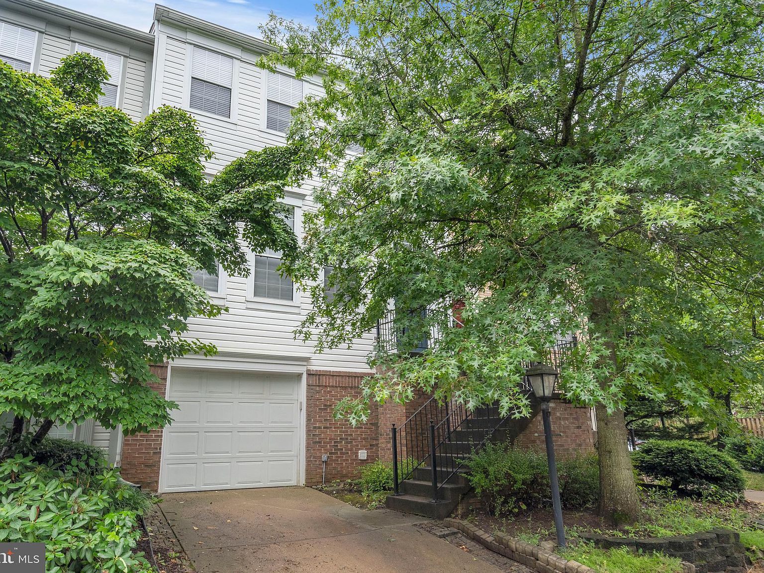 47573 Sandbank Sq, Sterling, VA 20165 | Zillow