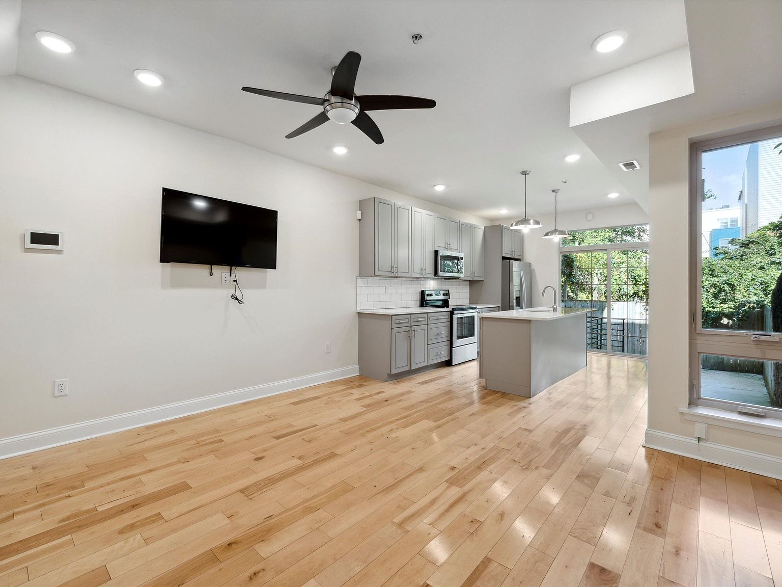 1823 N Bouvier St #A, Philadelphia, PA 19121 | Zillow