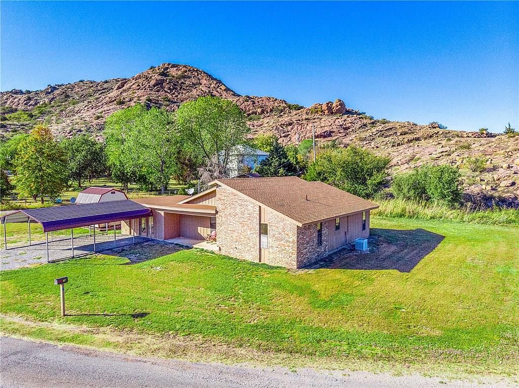 407 E Hahn St, Granite, OK 73547 | Zillow