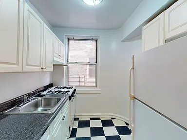 41 Kew Gardens Rd Kew Gardens NY | Zillow