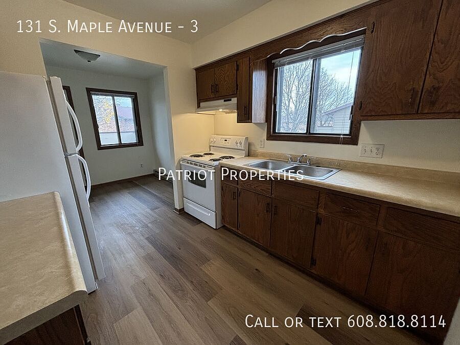 131 Maple Ave S APT 3, Slinger, WI 53086 | Zillow