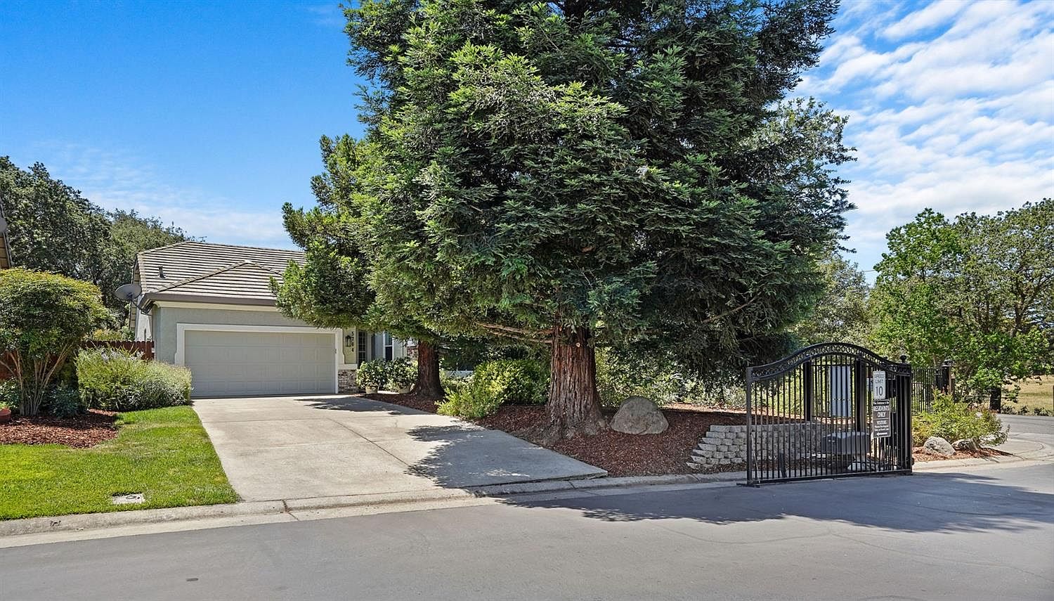5704 Regan Hall Ln, Carmichael, CA 95608 | Zillow