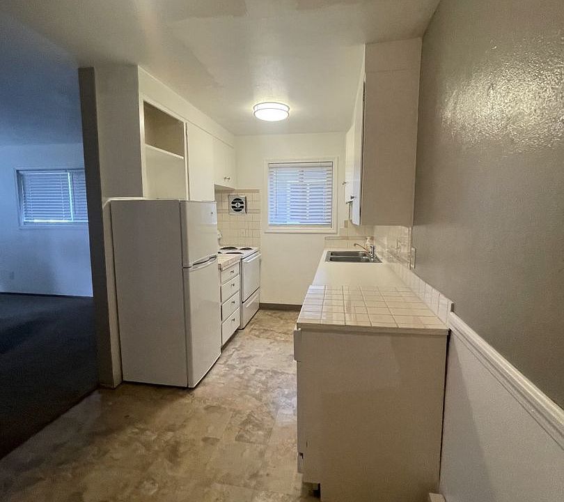 Triangle Gardens - 1620-1630 11th Ave Longview WA | Zillow