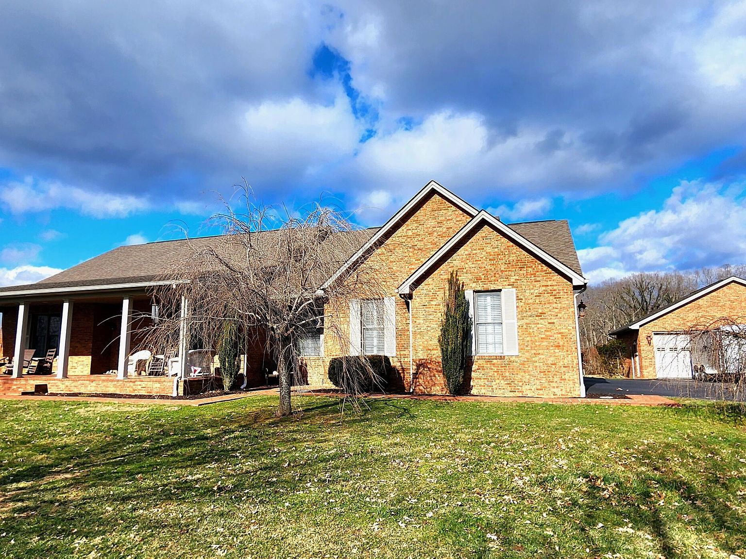 3550 E Laurel Rd, London, KY 40741 | MLS #24003010 | Zillow