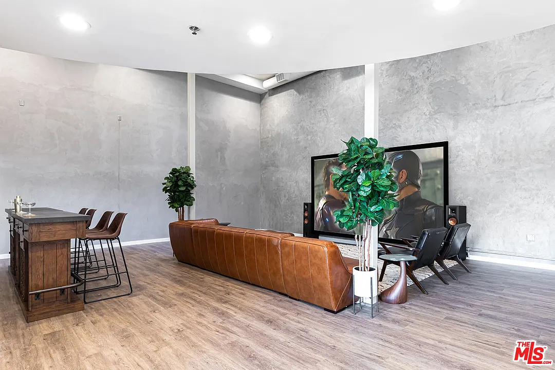 Abandoned: Inside Mary J. Blige's Former Hollywood Hills Mansion ...