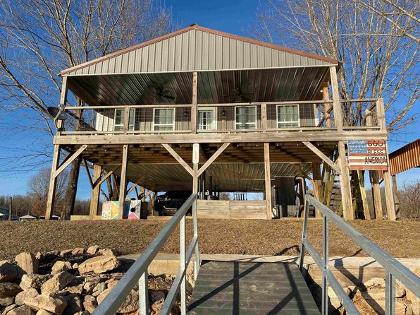 Clifton TN Real Estate - Clifton TN Homes For Sale | Zillow