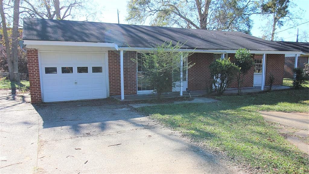 410 2nd Ave, Selma, AL 36701 | Zillow