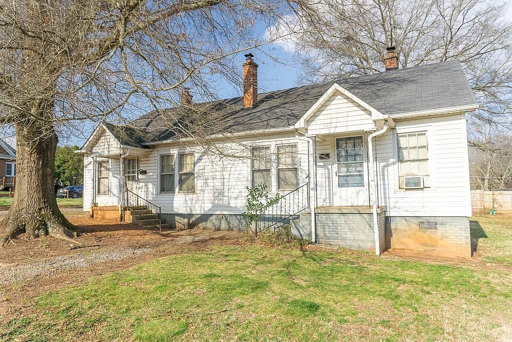 113 5th Ave NE #113 & 115, Conover, NC 28613 | Zillow