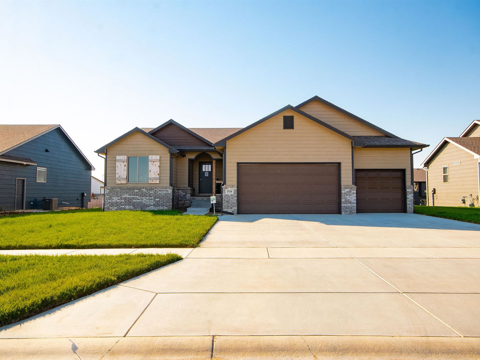 2528 Spring Meadows Ct, Derby, KS 67037 | Zillow