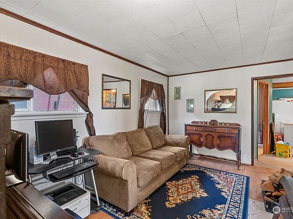 110 E Weston Street, Kahlotus, WA 99335 | MLS #2218993 | Zillow