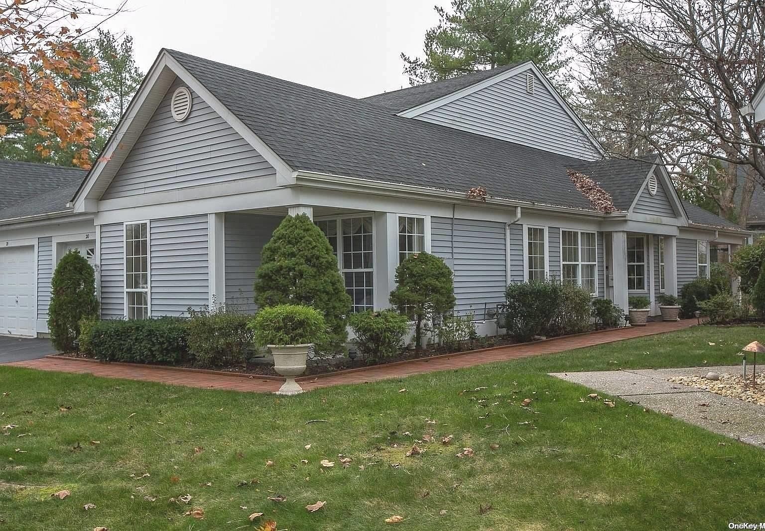 20 Villanova Court #20, Ridge, NY 11961 | Zillow