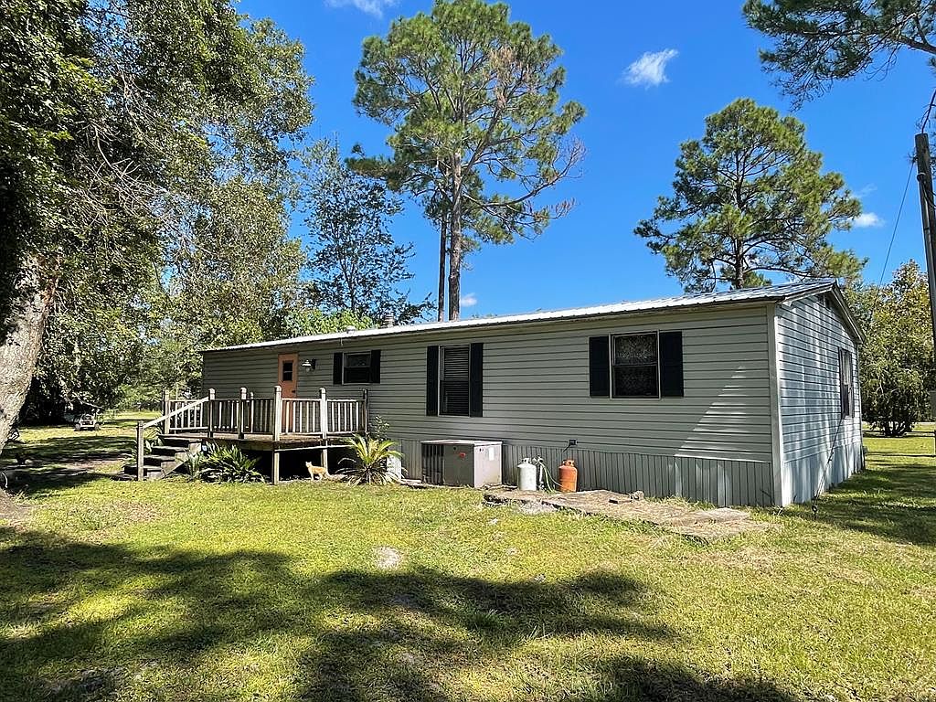 843 Broadway, Homeland, GA 31537 | Zillow