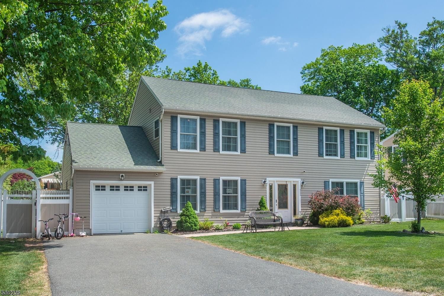 111 Pahaquarry Rd, Hopatcong, NJ 07843 | Zillow