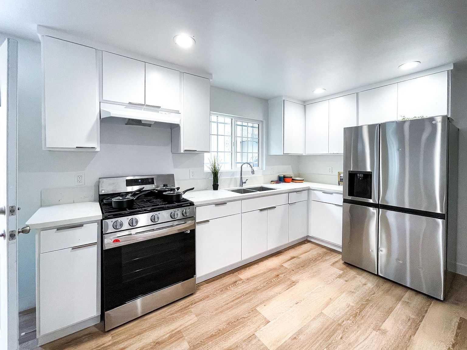 3507 S Budlong Ave #3, Los Angeles, CA 90007 | Zillow